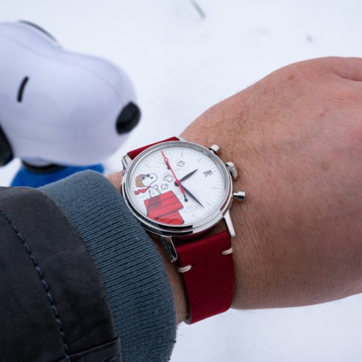 UNDONE Peanuts-Uhr / Moonwatch: Sonderedition mit Snoopy, Charlie Brown ...