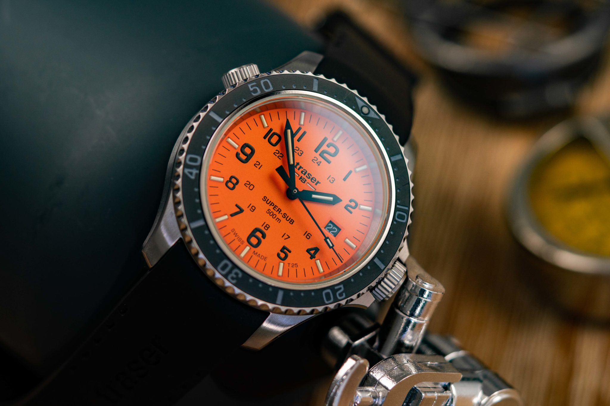 traser P67 SuperSub (T25): Tritium-Taucheruhr im Test - orange is the ...