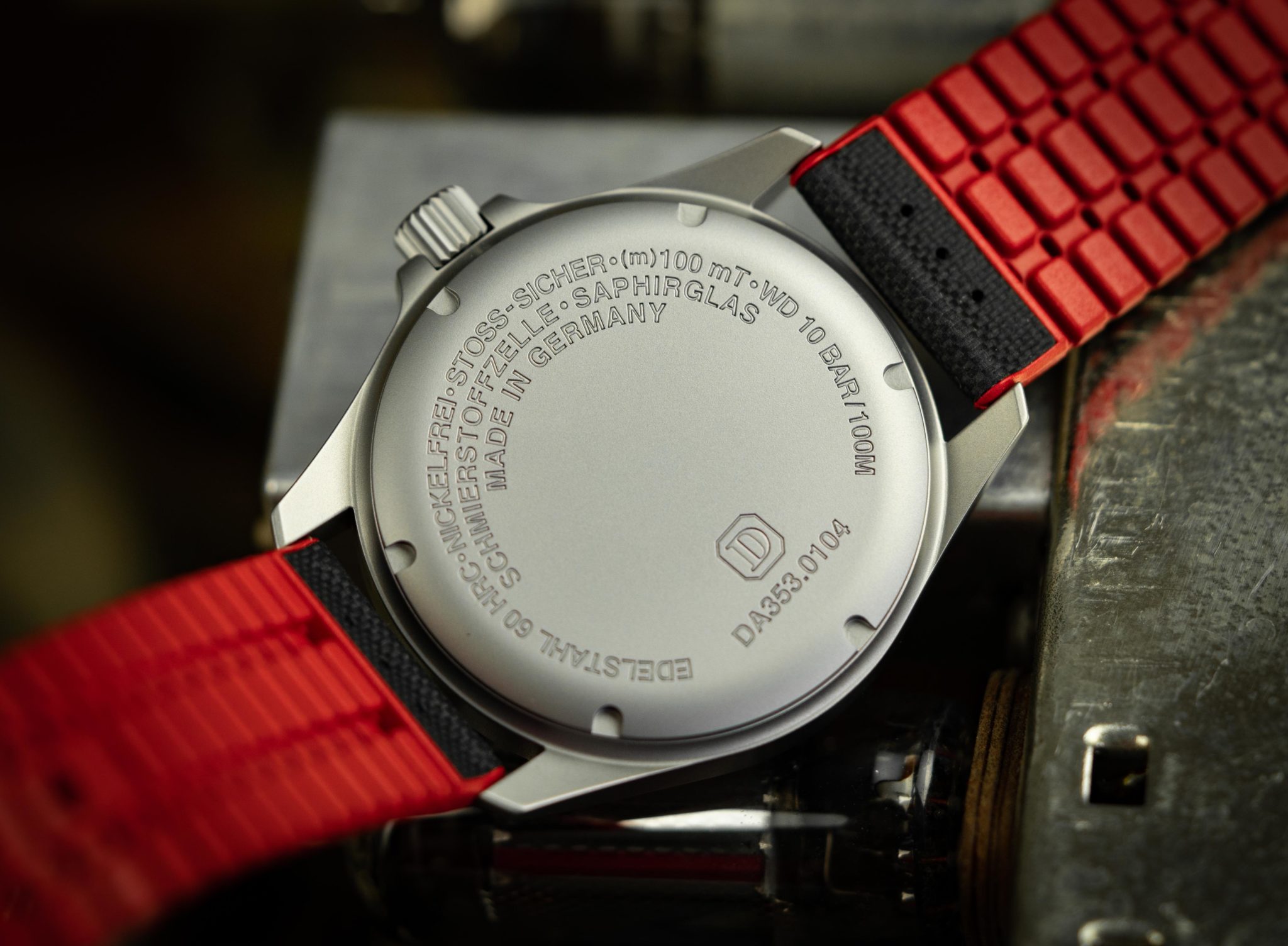 DAMASKO Uhren: Unter dem Radar - DAMASKO DA35 im Test | CHRONONAUTIX ...