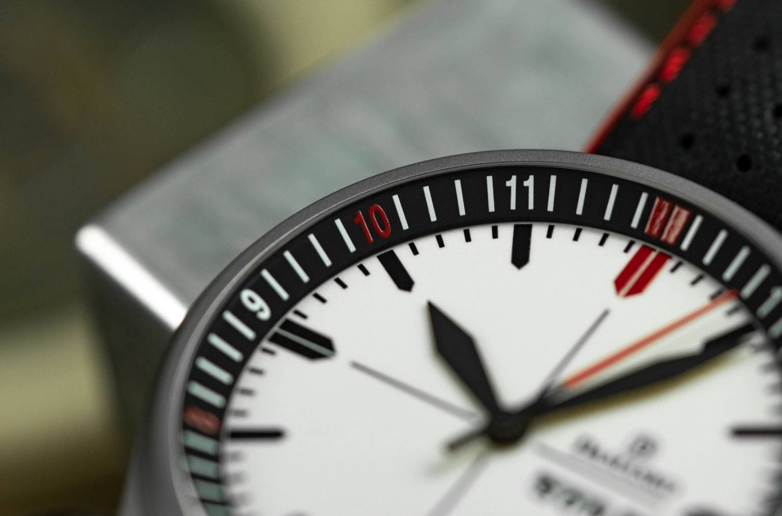 DAMASKO Uhren: Unter dem Radar - DAMASKO DA35 im Test | CHRONONAUTIX ...