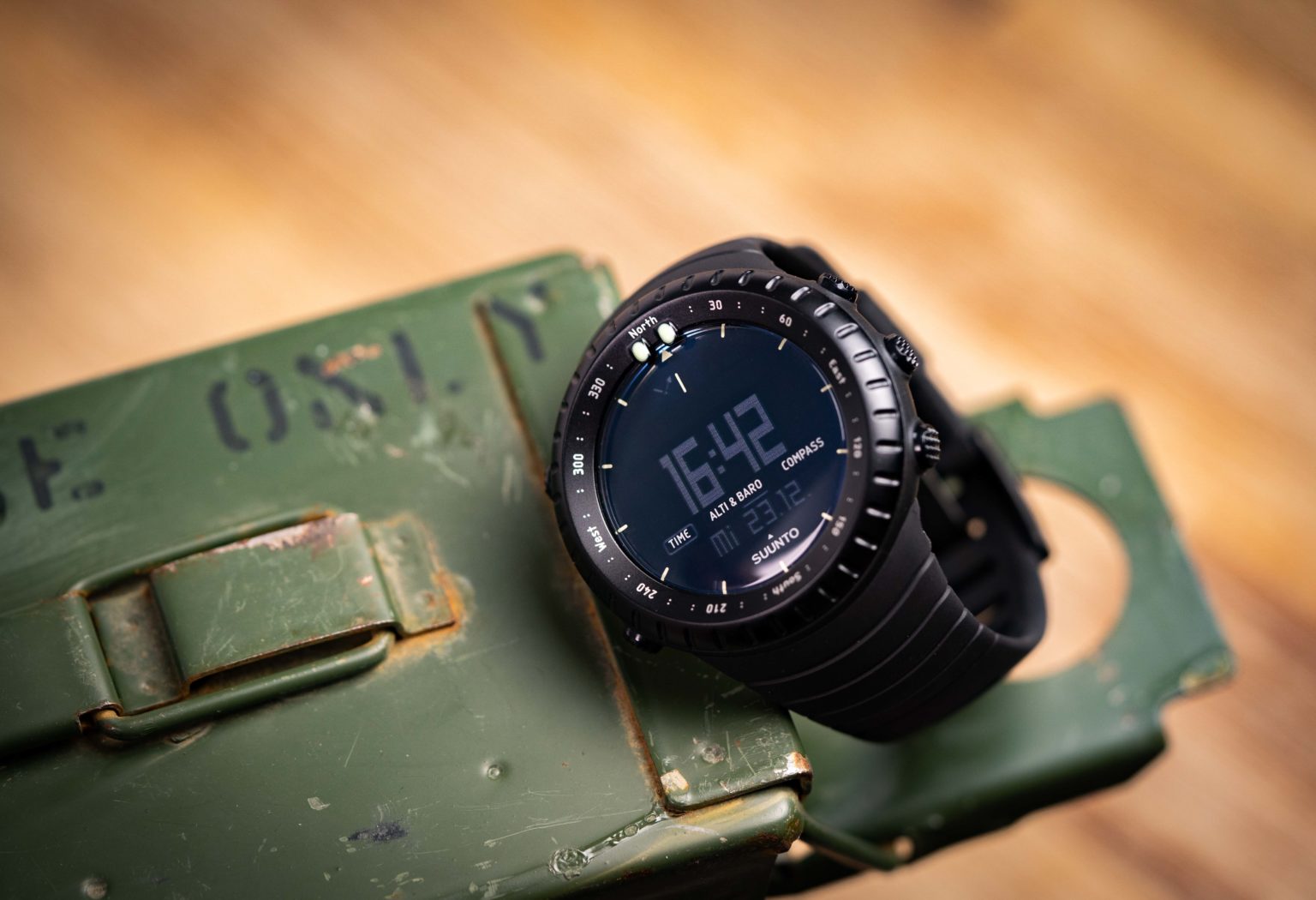 Suunto Core All Black: Uhr für Militär und Outdoor im Test ...