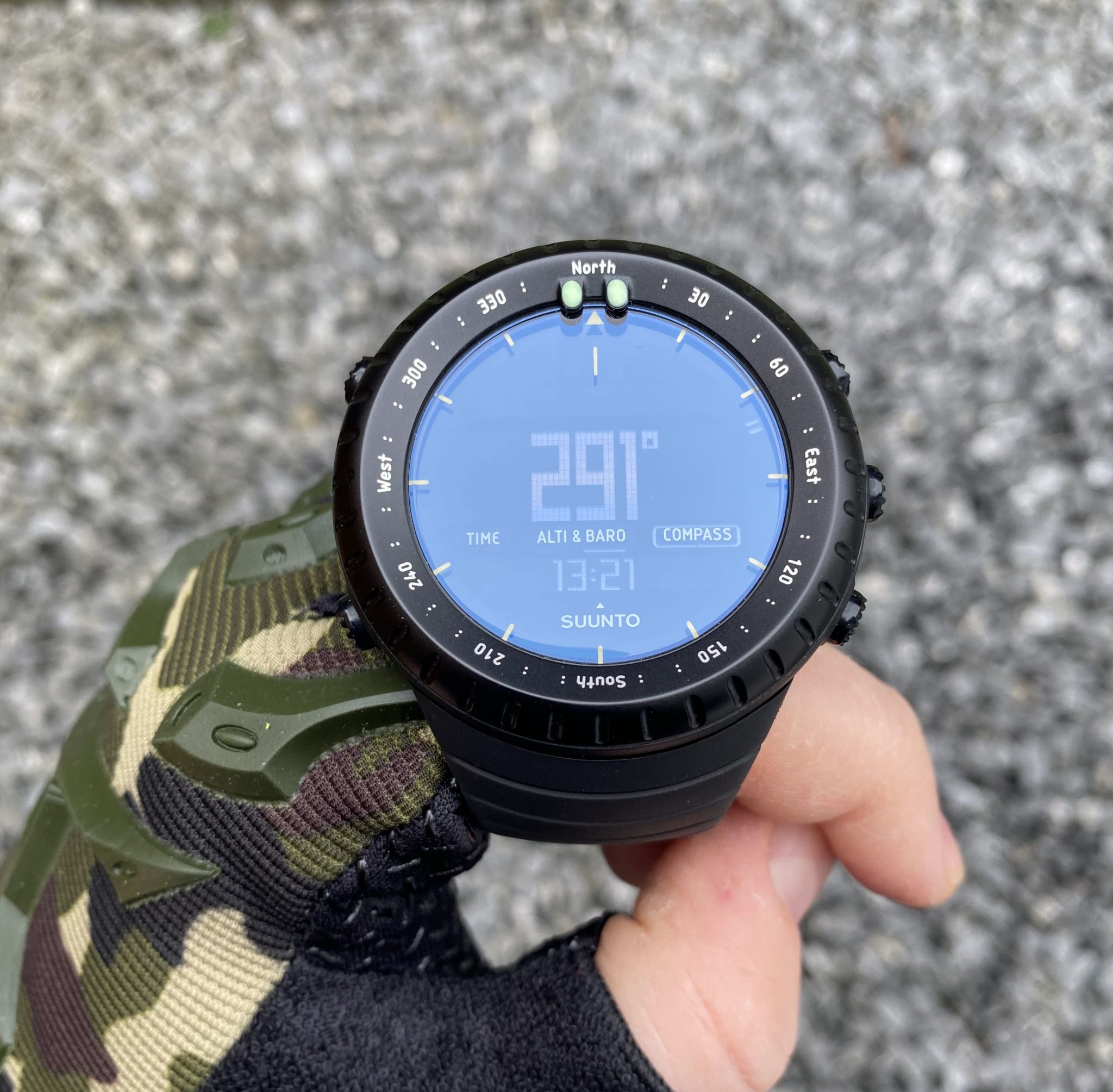 Suunto Core All Black: Uhr für Militär und Outdoor im Test ...