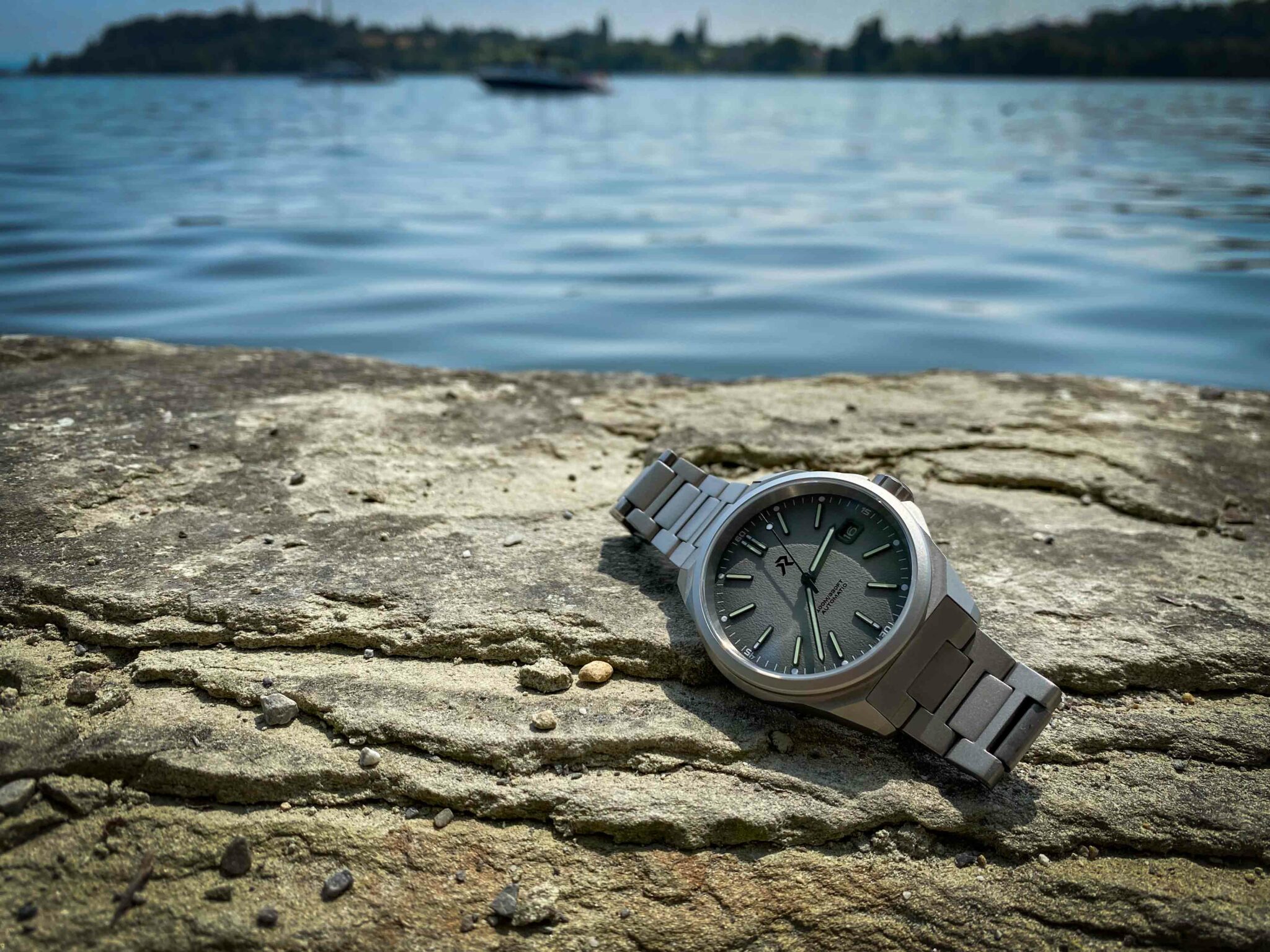 RZE Watches: Resolute Titan-Field Watch im Test