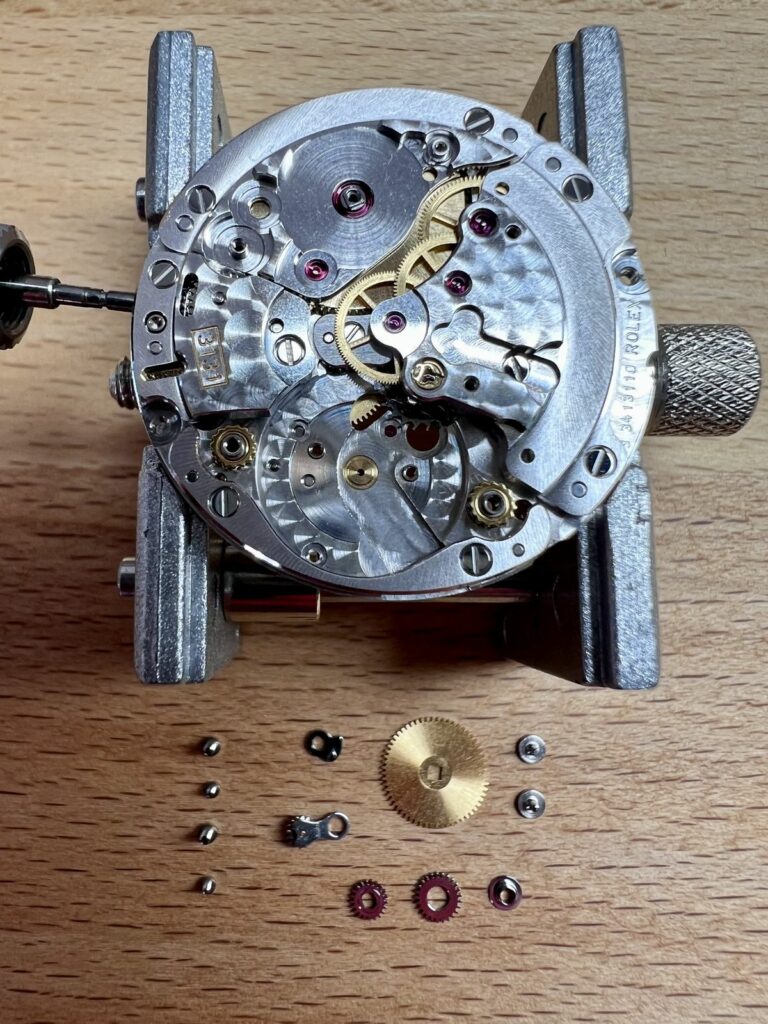 Rolex: Revision am Beispiel des Kalibers 3131 erklärt